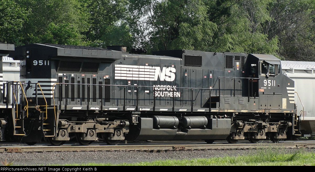 NS 951